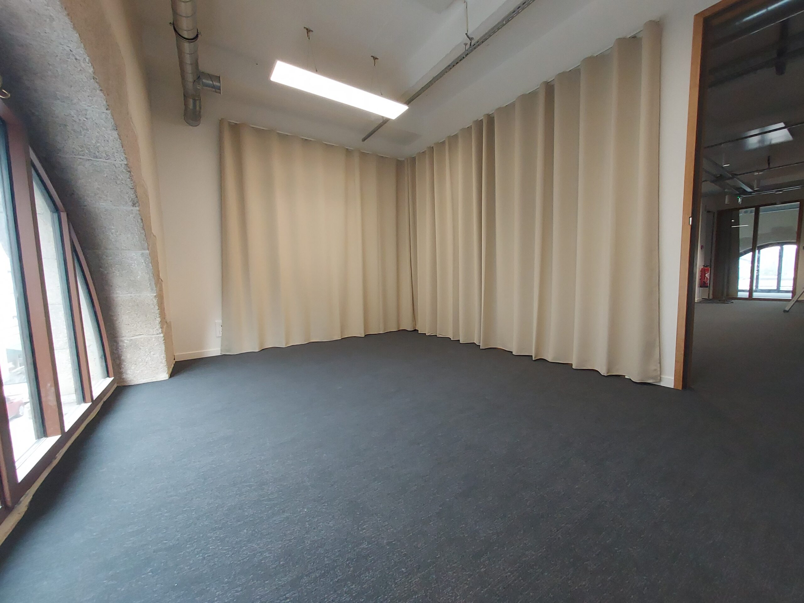 Rideaux black-out M1 sur mesure SOFTLINE - Isotiss